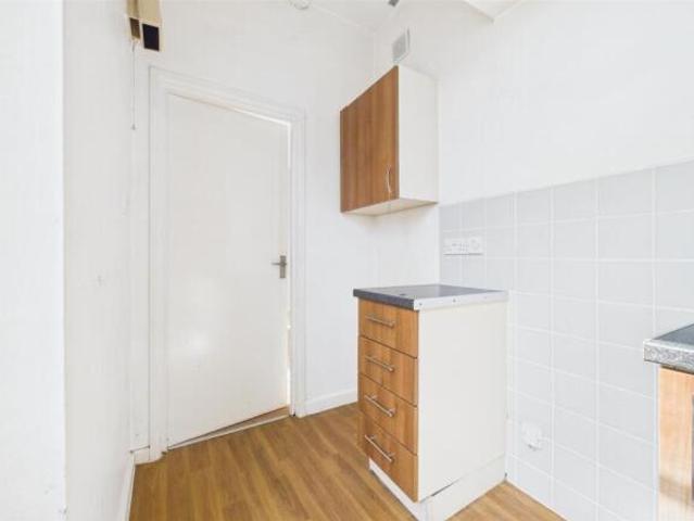 1 bedroom flat for sale in Flat | Basic Updating | BA1