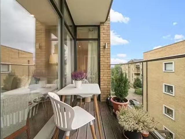 1 Bedroom Flat For Sale In Frazer Nash Close, Isleworth, TW7