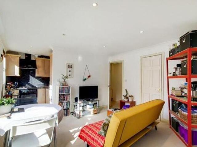 1 Bedroom Flat For Sale In Fulham, London