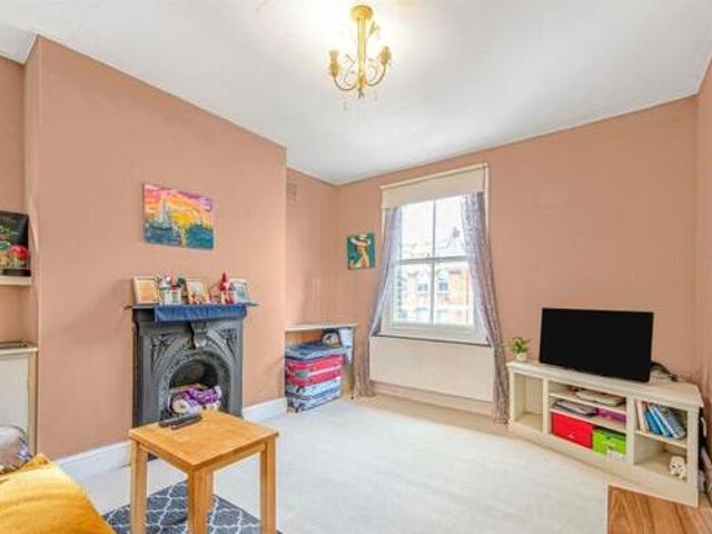 1 Bedroom Flat For Sale In Furzedown, London