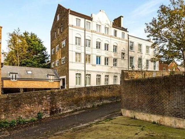 1 Bedroom Flat For Sale In Gillingham, Kent