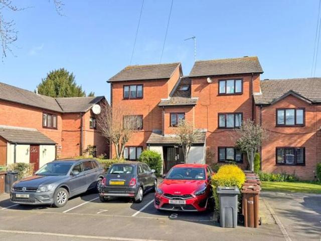 1 bedroom flat for sale in Goldthorn Hill, Cotswold Court Goldthorn Hill, WV2