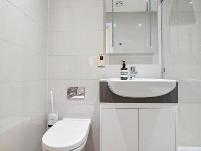 1 bedroom flat for sale in Glenbrook Apartments, 85 Glenthorne Road, W6