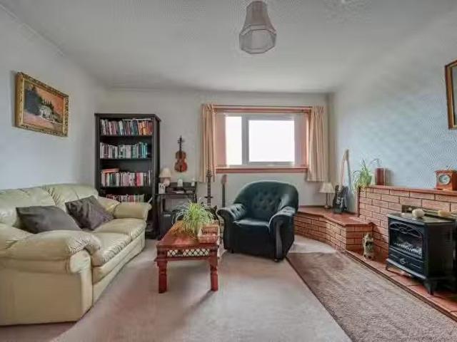 1 Bedroom Flat For Sale In Glengarry Road, Inverness, IV3