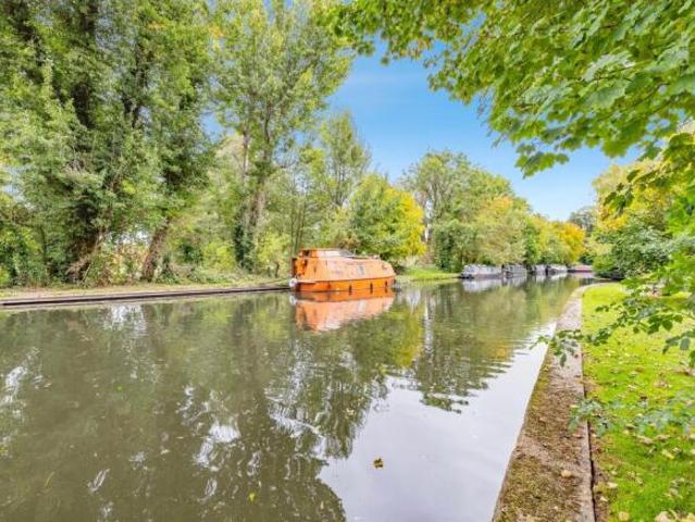 1 bedroom flat for sale in Grove Mill Lane, WATFORD, WD17