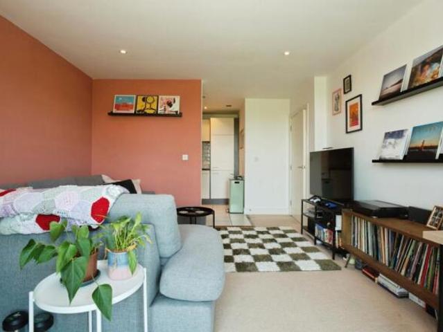 1 bedroom flat for sale in Great Ormes House, Ferry Court, CARDIFF, South Glamorgan, CF11