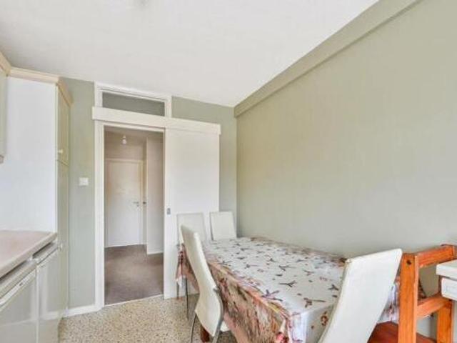 1 Bedroom Flat For Sale In Guildford
