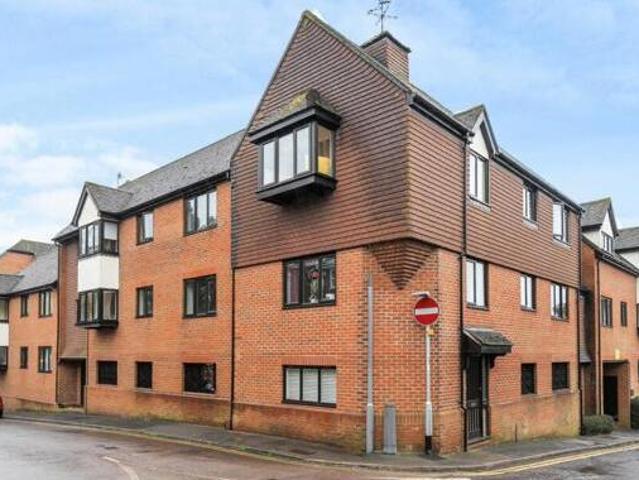 1 Bedroom Flat For Sale In Guildford