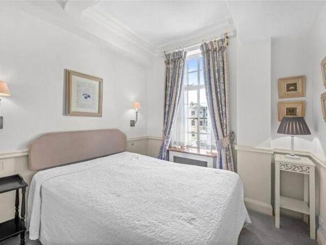 1 bedroom flat for sale in Hallam Street, London, W1W