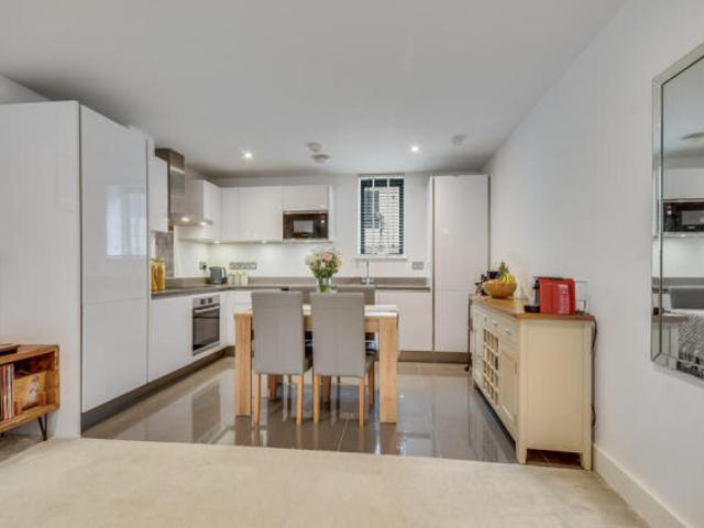 1 bedroom flat for sale in Hardy Close, Chelmsford, CM1