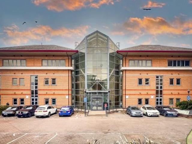 1 Bedroom Flat For Sale In Harlington, Hayes