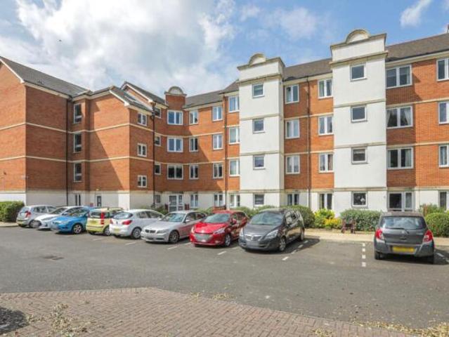1 bedroom flat for sale in Harold Road, Margate, Kent, CT9