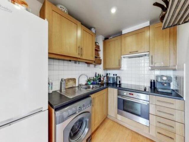 1 bedroom flat for sale in Harrow Road, College Park, London, NW10