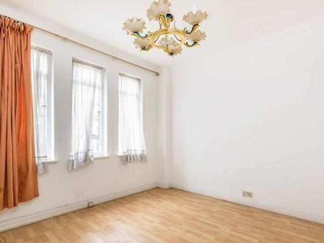 1 bedroom flat for sale in Hatherley Grove Queensway London W2 W2