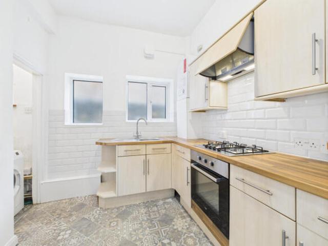 1 bedroom flat for sale in Hayes Lane, Bromley, BR2