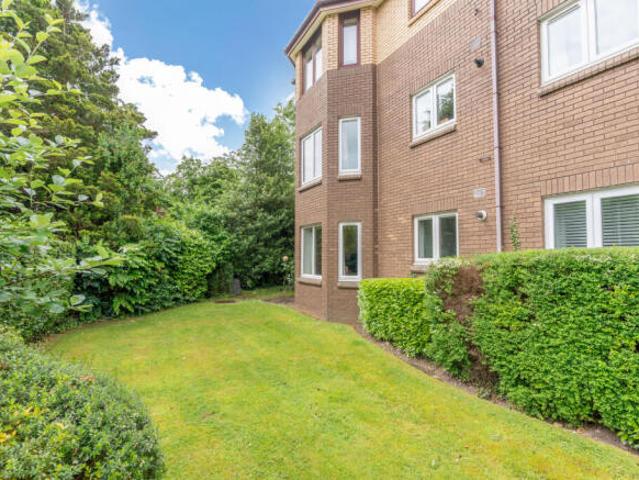 1 bedroom flat for sale in Hazelden Gardens, Giffnock, G44