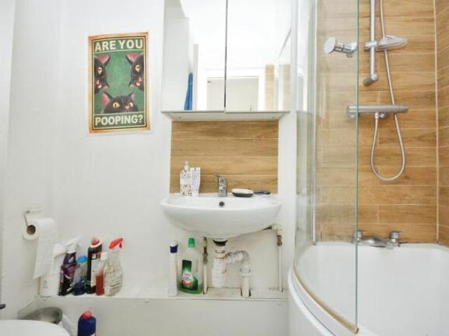1 bedroom flat for sale in Hengist Road, Lee, London, SE12