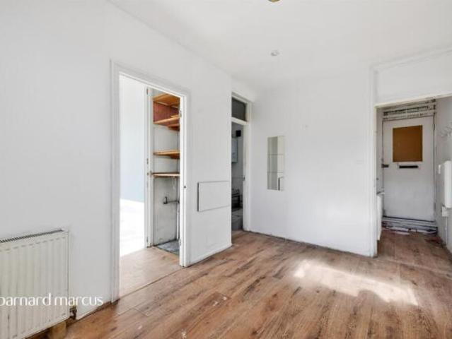 1 bedroom flat for sale in Hensford Gardens, London, SE26