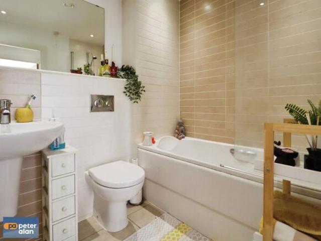1 bedroom flat for sale in Heol Glan Rheidol, Cardiff, CF10