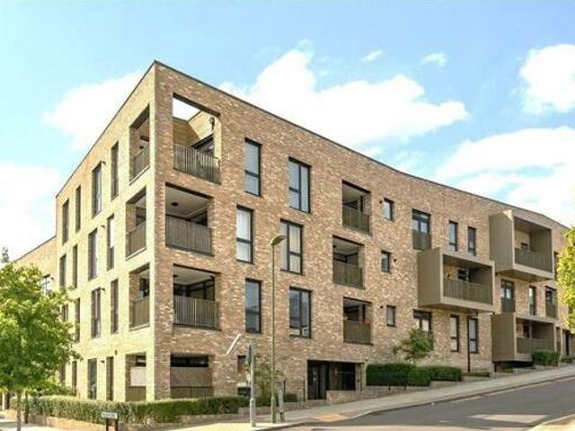 1 Bedroom Flat For Sale In Hertfordshire