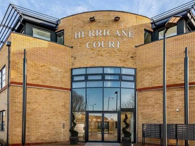 1 bedroom flat for sale in Heron Drive Langley SL3