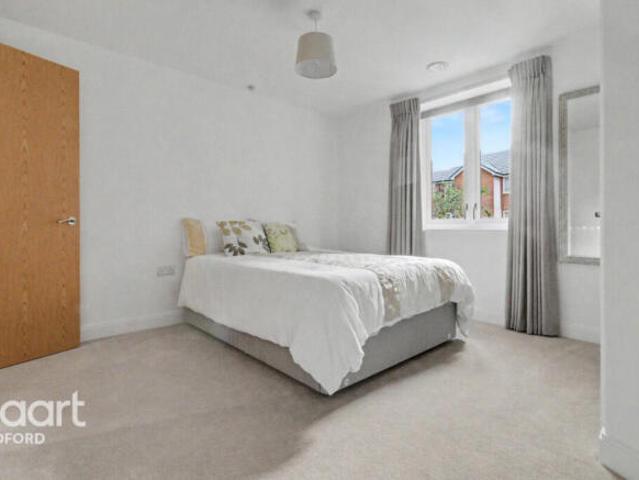 1 bedroom flat for sale in High View, Bedford, MK41