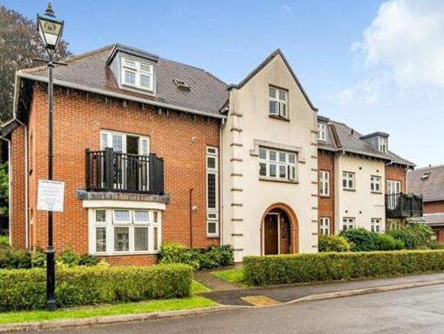 1 Bedroom Flat For Sale In Highcroft Road