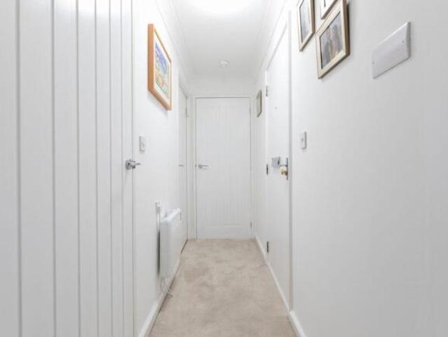 1 bedroom flat for sale in Homeshaw House, Broomhill Gardens, Newton Mearns, G77
