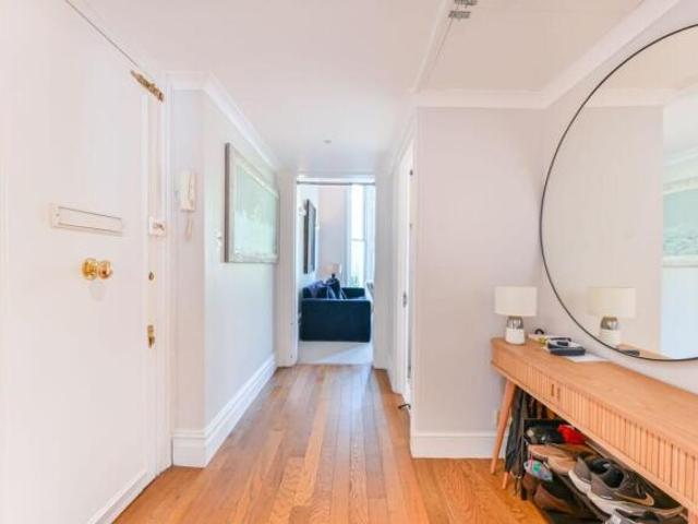 1 bedroom flat for sale in Holland Park, London, W11
