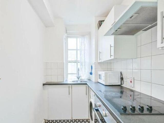 1 Bedroom Flat For Sale In Hyde Park Estate, London