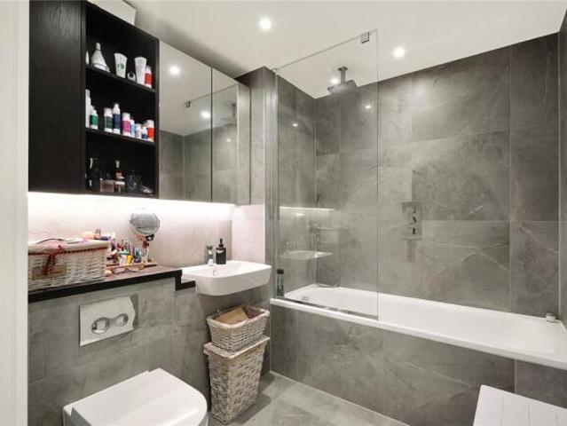 1 bedroom flat for sale in Icon Tower One West Point, London, W3