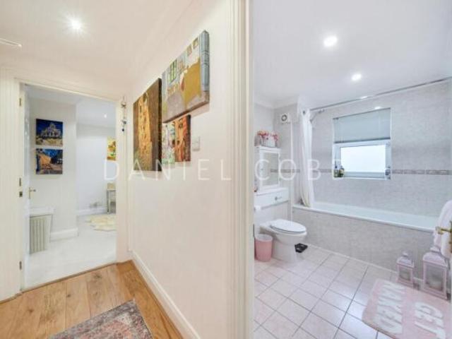 1 bedroom flat for sale in Imperial Court, Kennington Lane, SE11