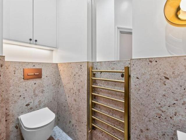 1 bedroom flat for sale in Kempsford Gardens, London, SW5
