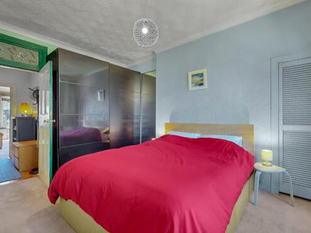 1 bedroom flat for sale in Kennoway Drive, Thornwood, G11