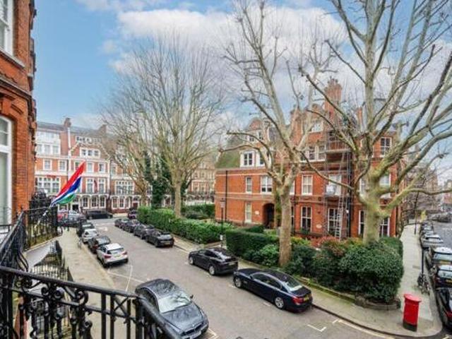 1 Bedroom Flat For Sale In Kensington, London