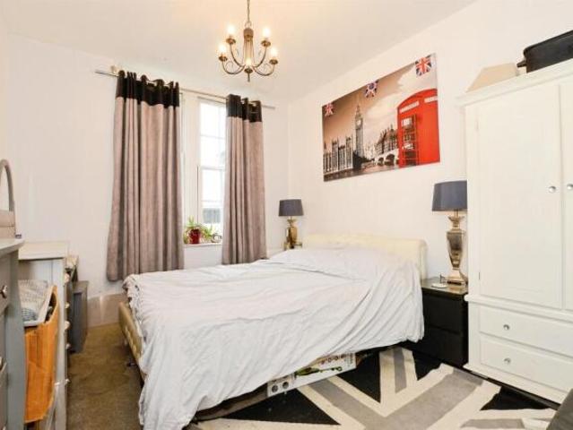 1 bedroom flat for sale in Keele Close, Watford, WD24