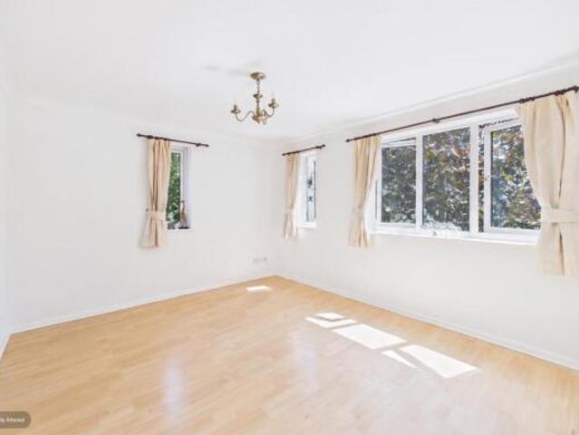 1 bedroom flat for sale in Kerby Rise, Chelmer Village, Chelmsford, Essex, CM2