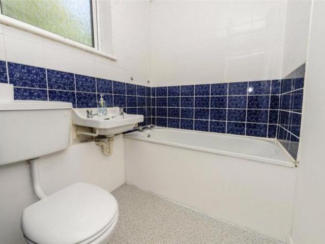 1 bedroom flat for sale in Ketton Close, Luton, Bedfordshire, LU2
