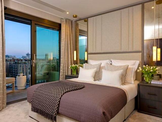 1 bedroom flat for sale in King's Road Park, London, SW6