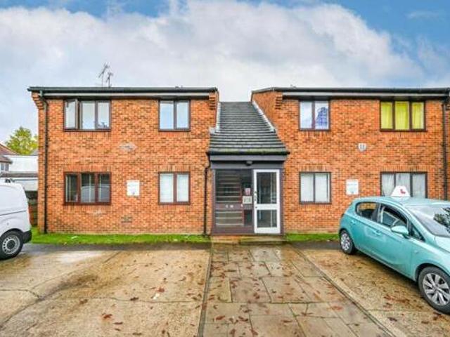 1 Bedroom Flat For Sale In Kingston, New Malden