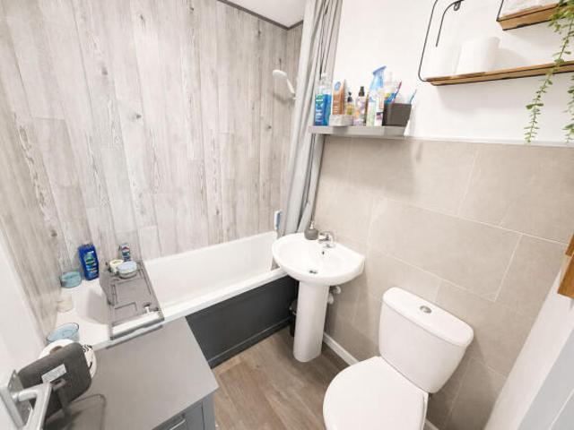 1 bedroom flat for sale in Kitter Drive, Staddiscombe, PL9