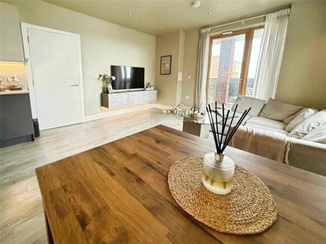 1 bedroom flat for sale in Kite Close, London, SE2