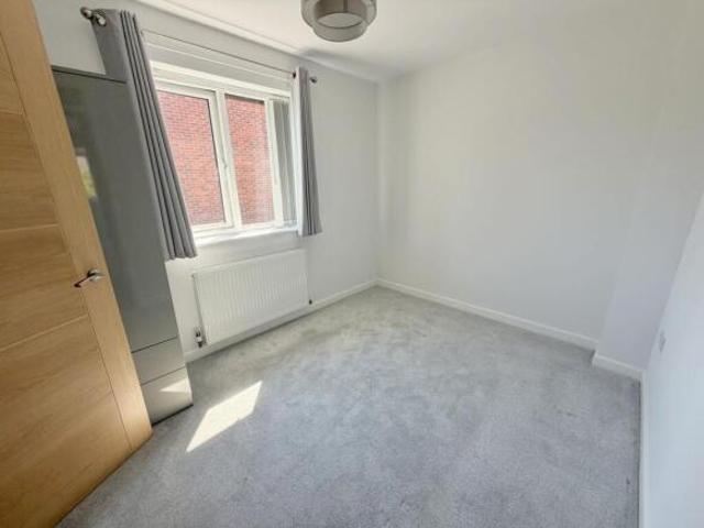1 bedroom flat for sale in Lander Close, Baiter, Poole, BH15