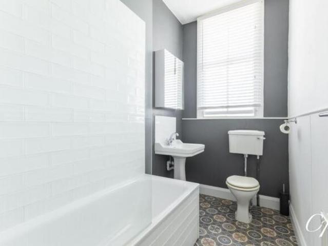 1 bedroom flat for sale in Lansdown Terrace, Cheltenham, GL50