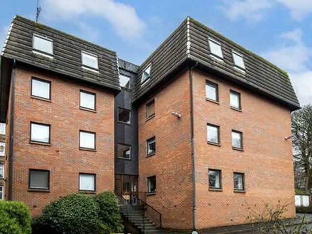 1 bedroom flat for sale in Laurel Place Thornwood G11