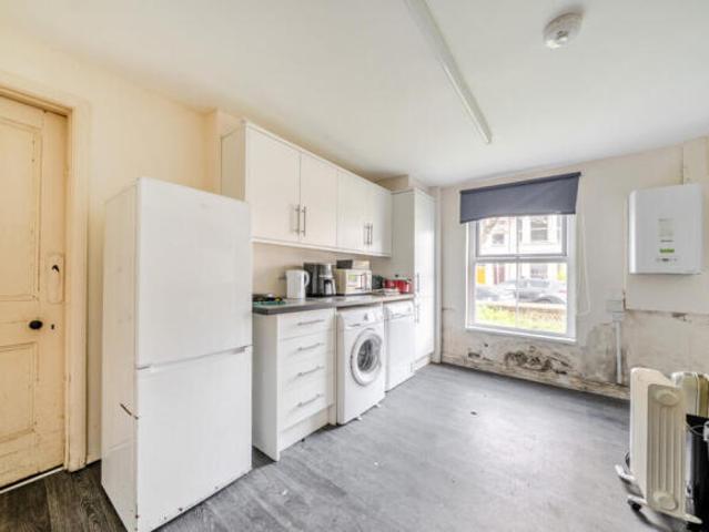 1 bedroom flat for sale in Lennox Road, Worthing, West Sussex, BN11