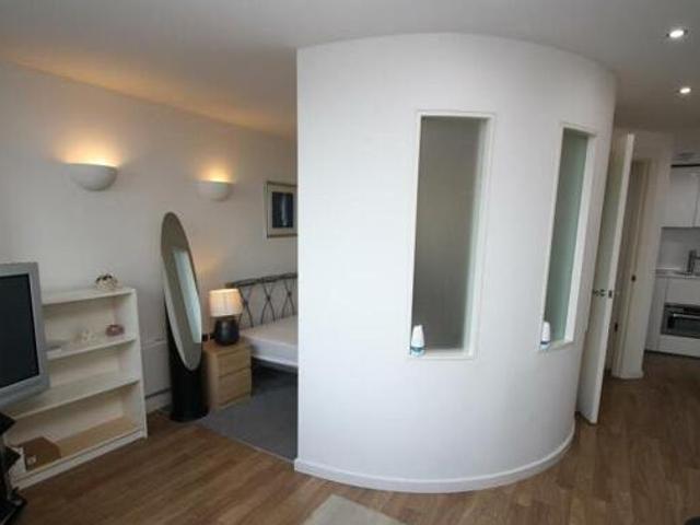 1 Bedroom Flat For Sale In Leeds, West Yorkshire