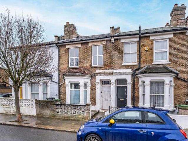 1 bedroom flat for sale in Letchford Gardens, London, NW10