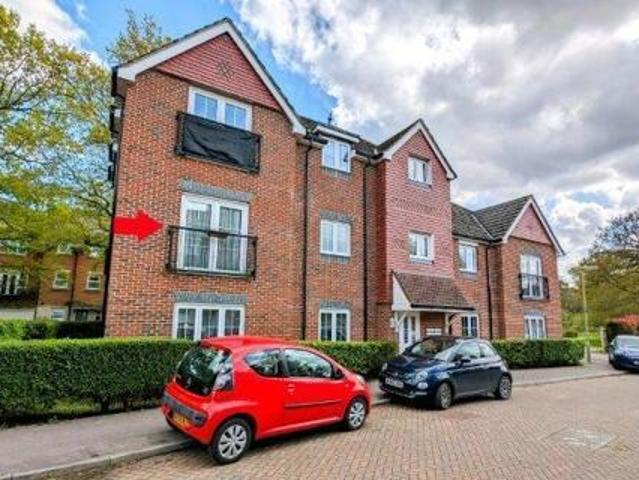 1 Bedroom Flat For Sale In Lindford, Hampshire