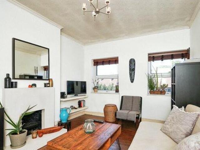 1 Bedroom Flat For Sale In London